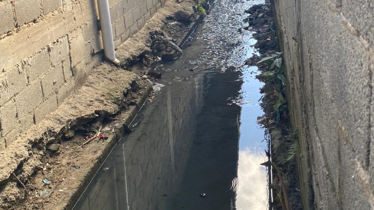 Piden colocar techo a pozo séptico en Sabana Perdida