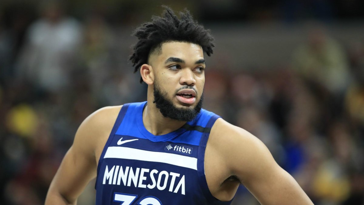 Towns espera seguir con Wolves