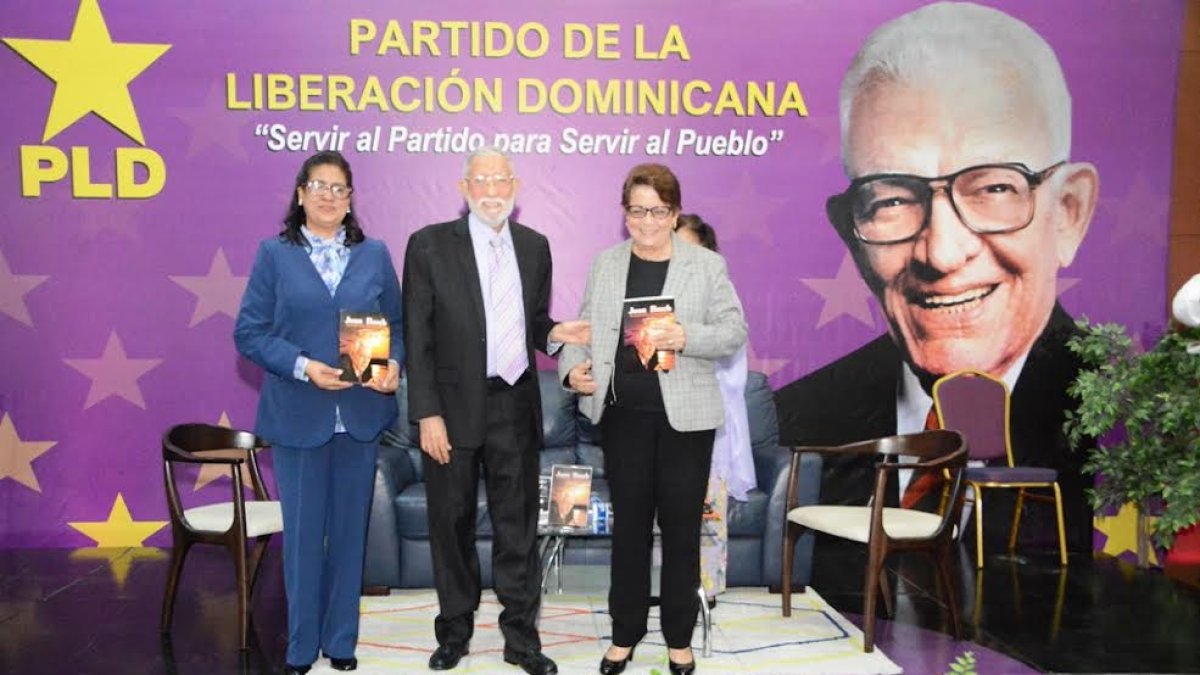 Presentan libro que muestra un Juan Bosch revolucionario