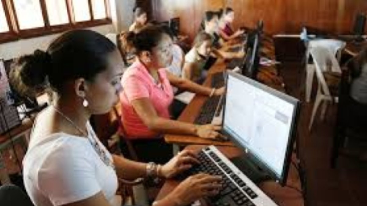 Buscan atraer los técnicos de las TIC a puestos estatales