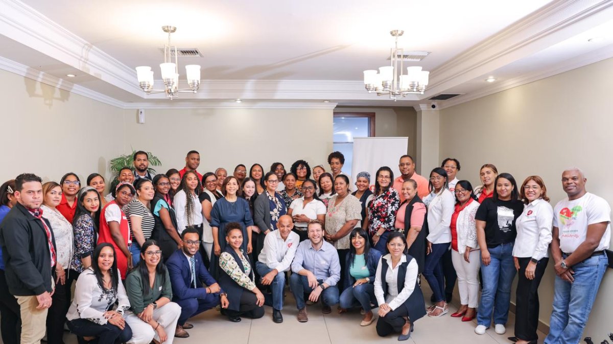 APAP auspicia programa tecnológico para mejorar el aprendizaje de las ...