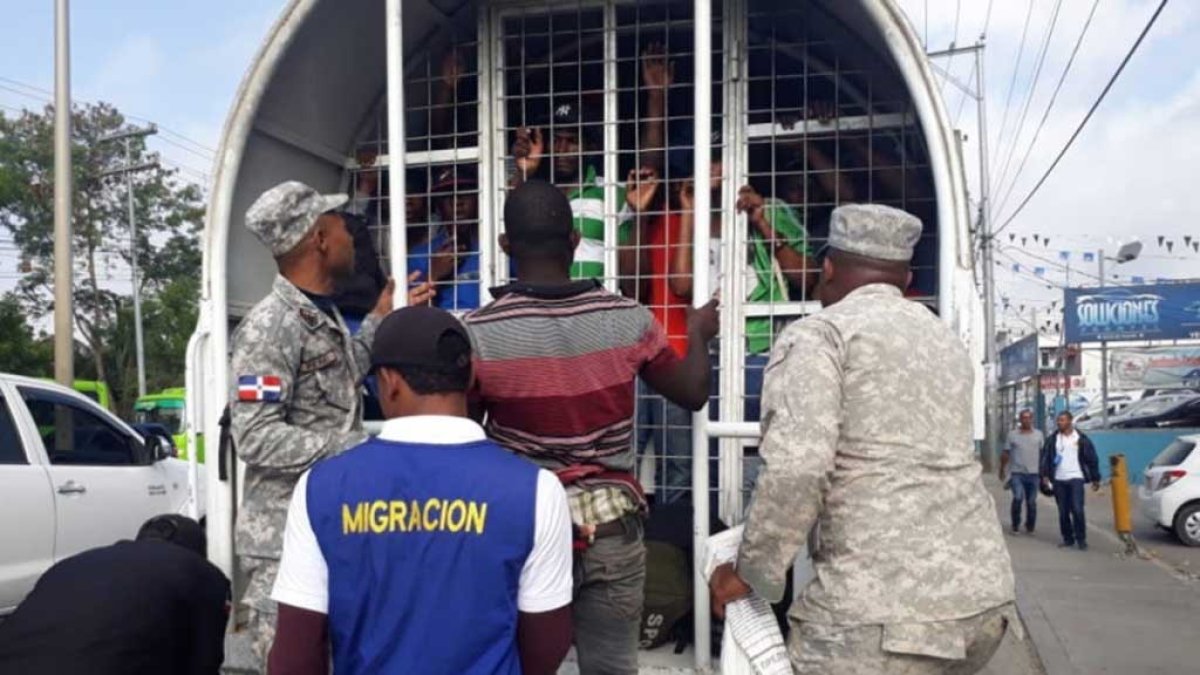 La travesía sin fin de un indocumentado haitiano hacia el “paraíso ...