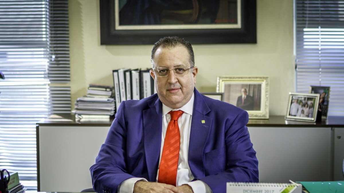 Designan a Magín Díaz como nuevo ministro de Hacienda