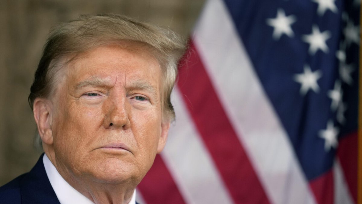 Trump reitera que el Gobierno cubano «está muy cerca» de caer tras ...