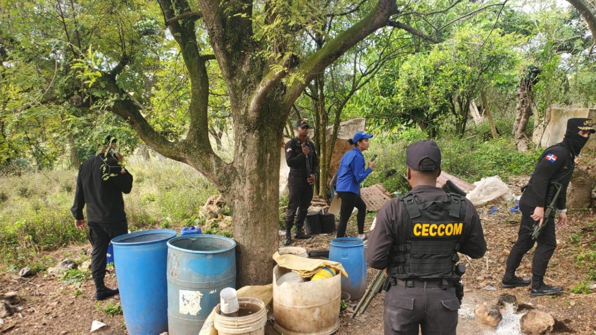 CECCOM desmantela dos laboratorios clandestinos de alcohol adulterado