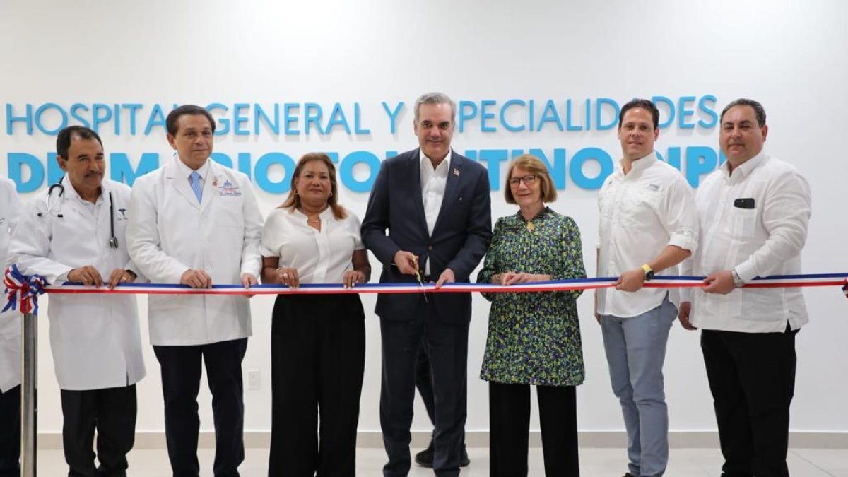 Abinader inaugura Hospital Mario Tolentino Dipp en SDN