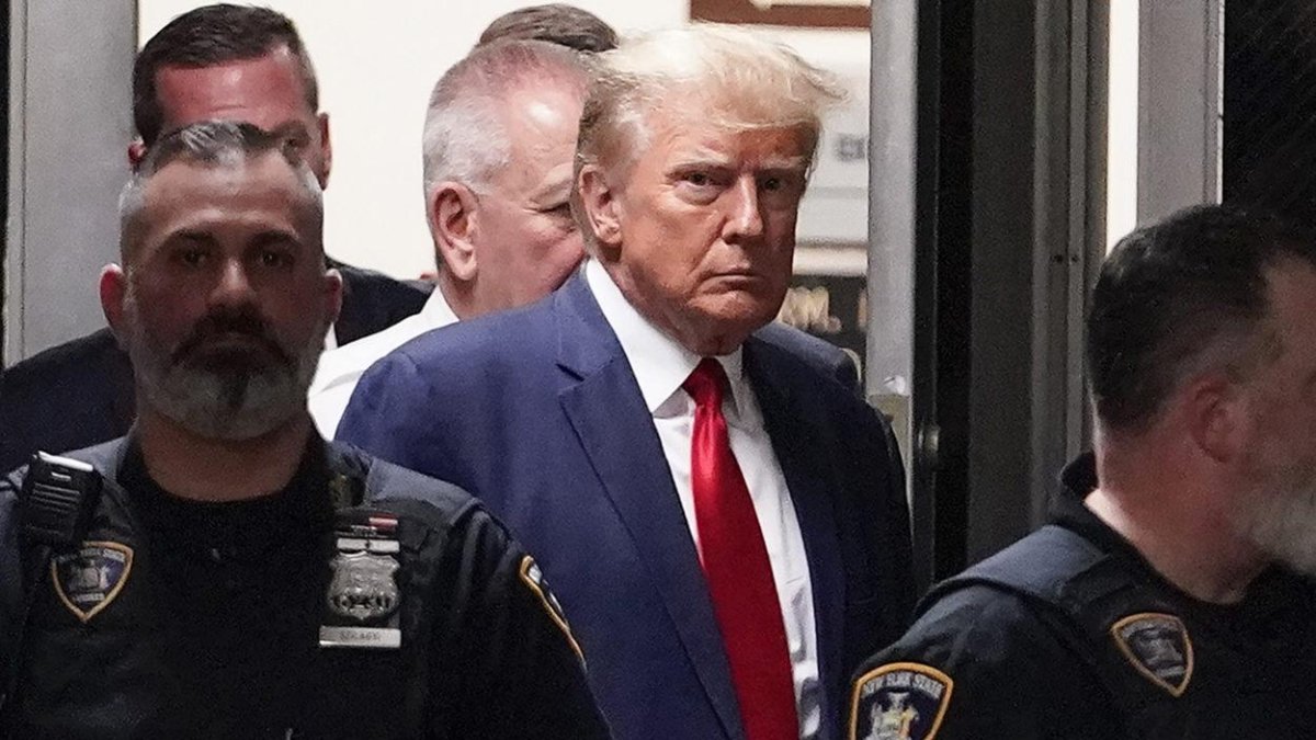 Trump tendrá que pagar una fianza de 200.000 dólares para evitar la cárcel