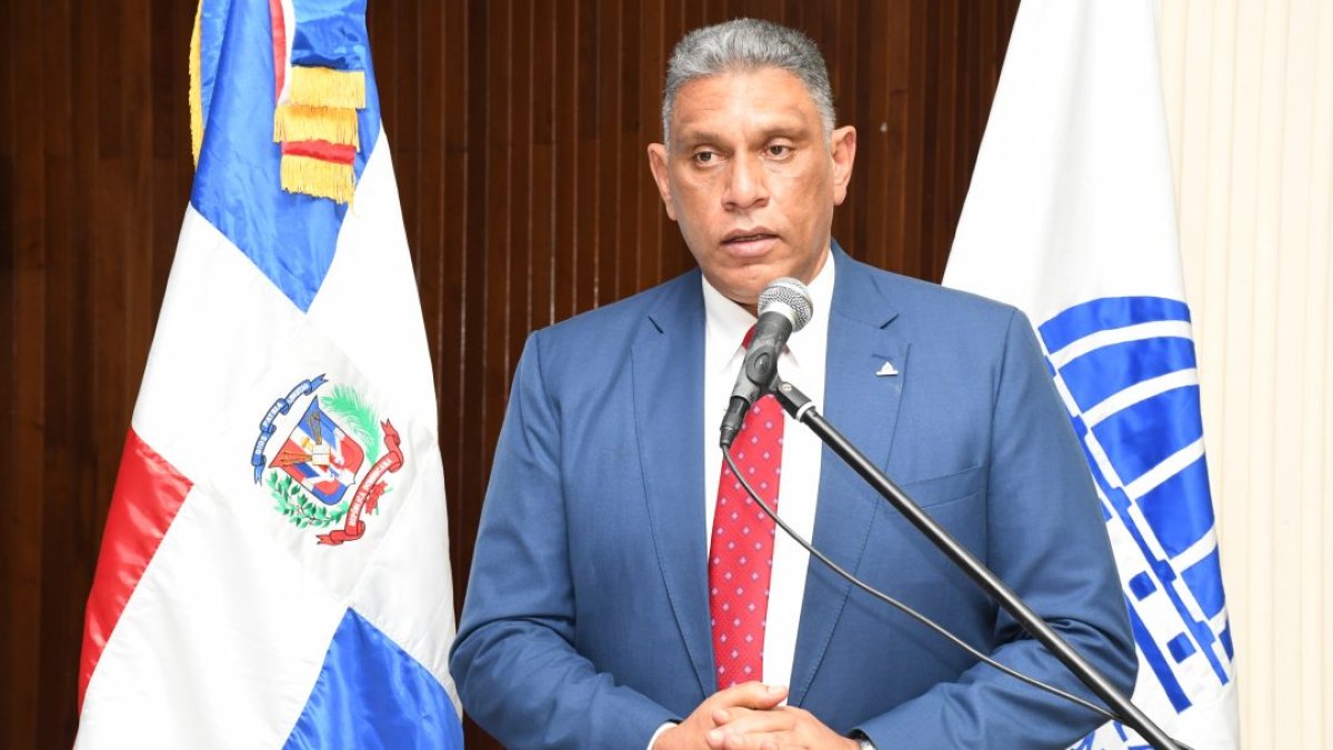 Dice cambio color uniforme Policía es parte transformación