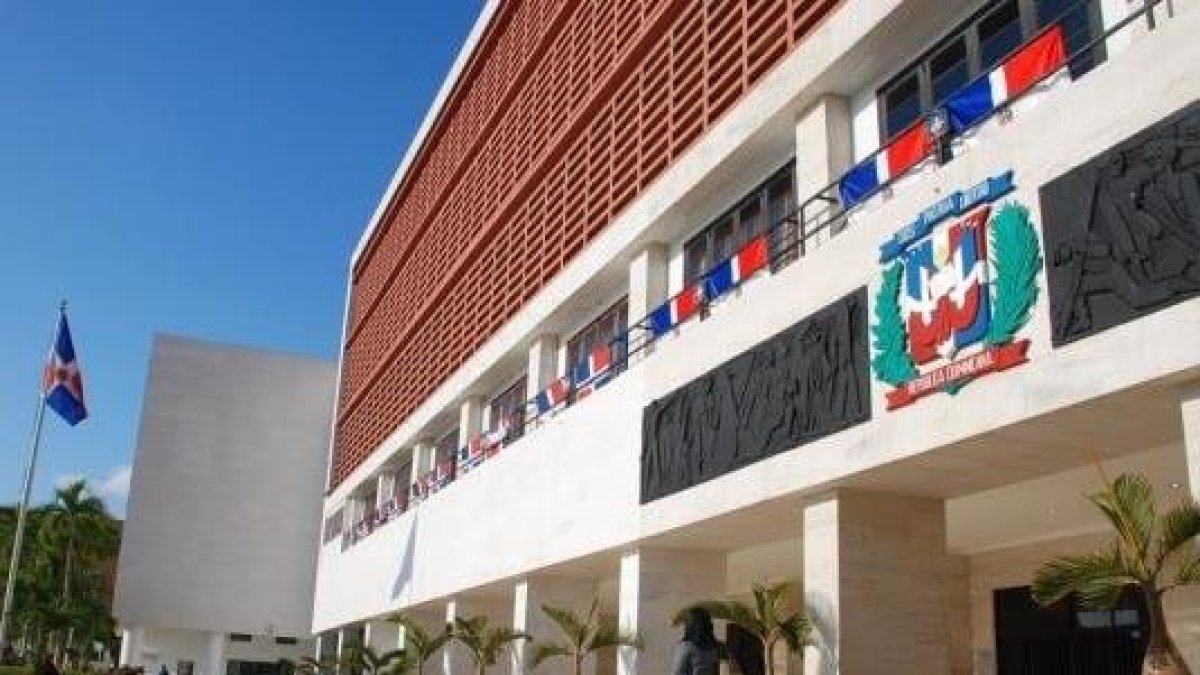 Presidente Abinader somete proyecto para eliminar el Condex