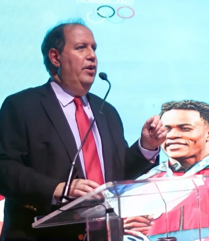 Anthony Santos deja mucho que desear