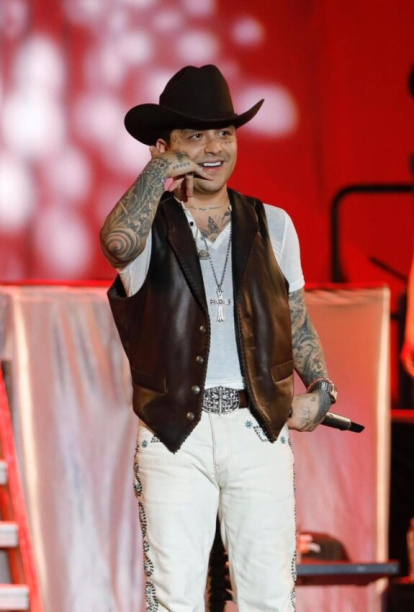 Christian Nodal encanta al público dominicano con su concierto «Pal Cora»