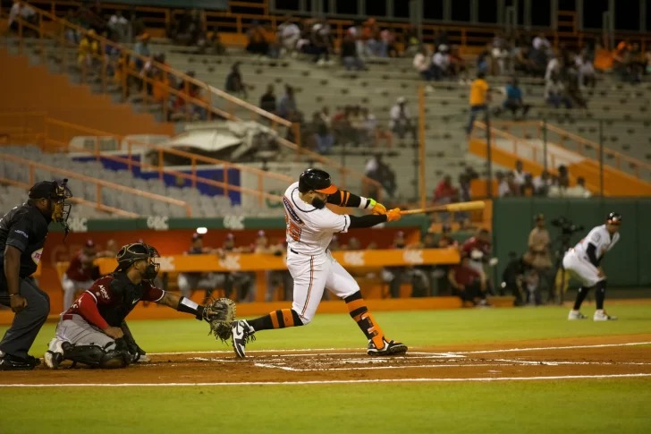 Los Toros ganan tercero en línea al vencer a los Gigantes