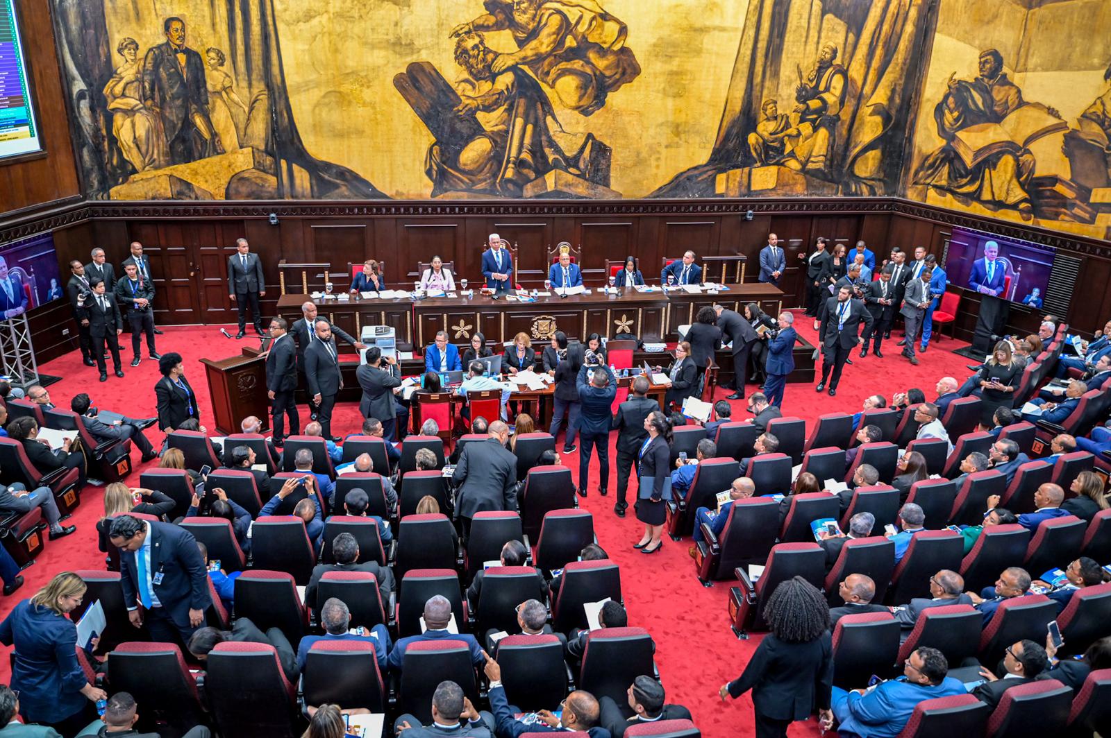 Debates sobre reforma a la Carta Magna continuarán este martes