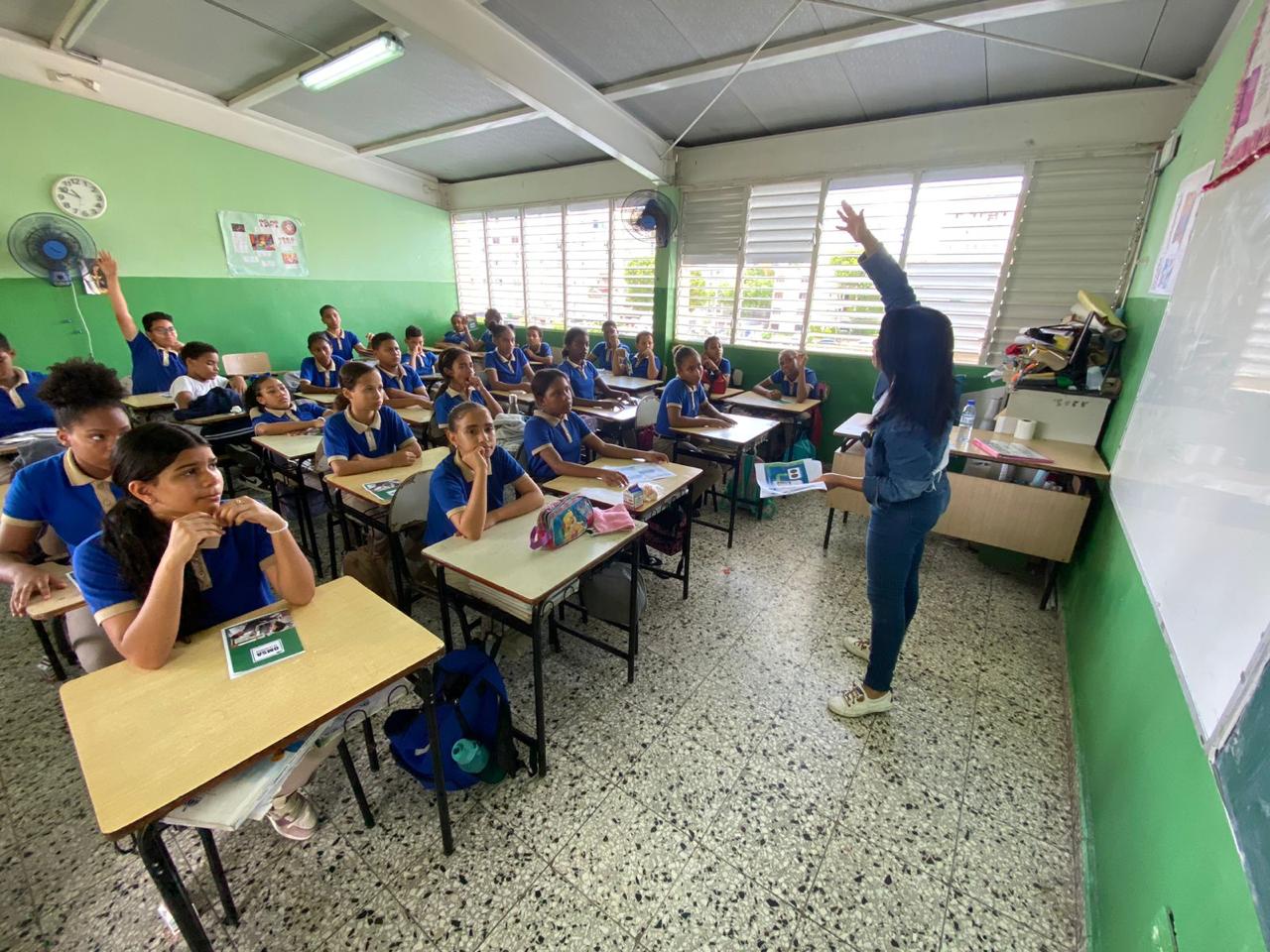OMSA orienta más de mil estudiantes en temas de seguridad vial