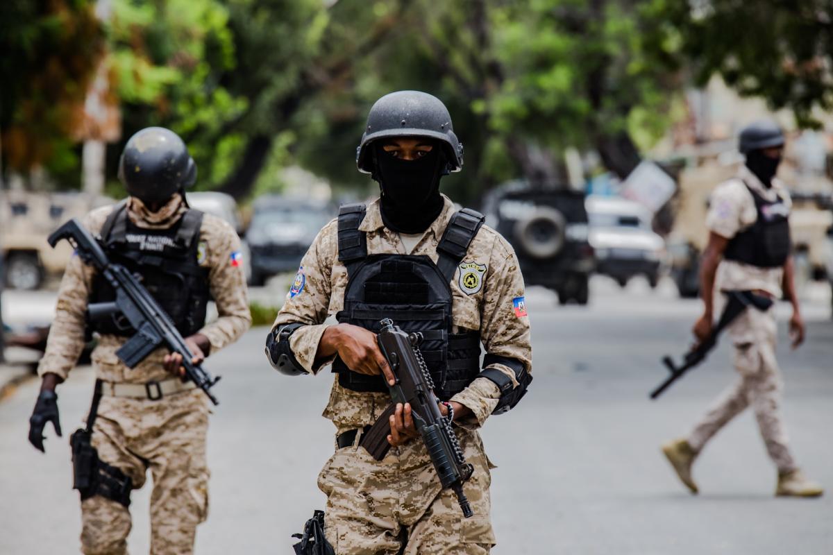 Policía de Haití abate a miembros de banda armada en Petion-Ville ...