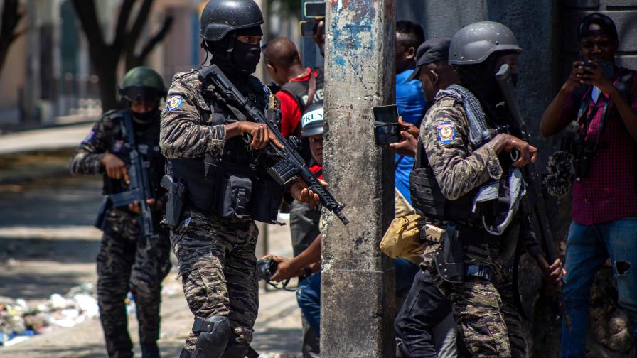 Policía de Haití abate a miembros de banda armada en Petion-Ville ...