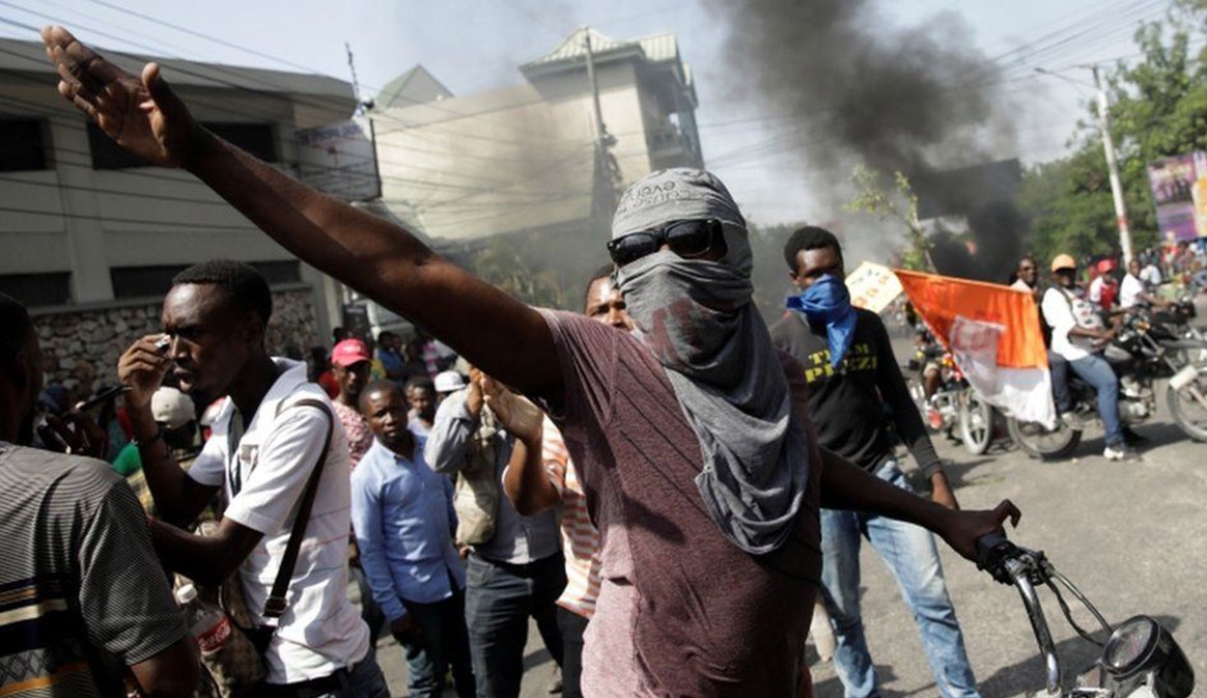 Ezequiel Molina propone acciones contundentes contra bandas haitianas ...