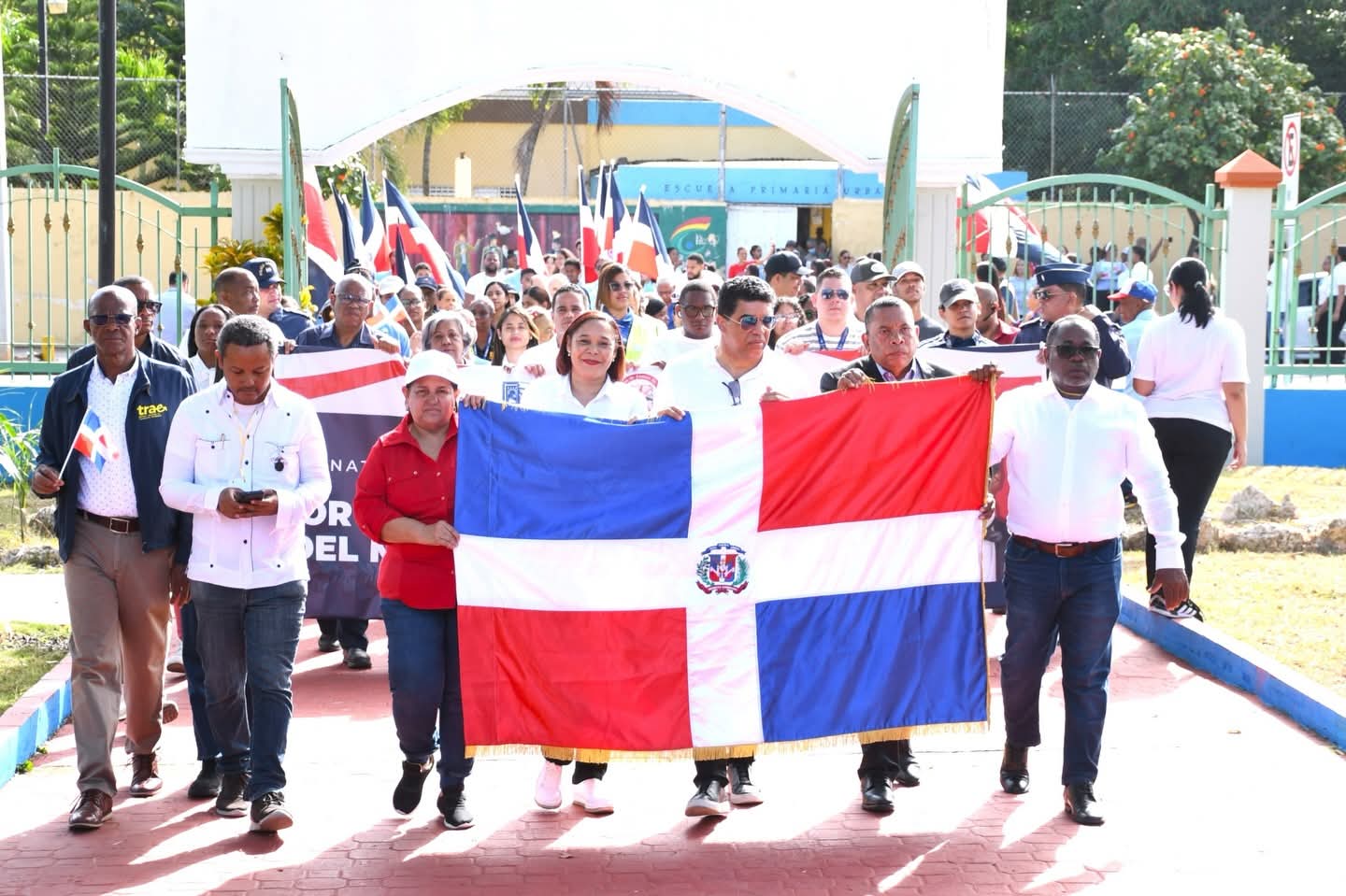 Santo Domingo Este impulsa conciencia ambiental con caminata “Por la ...
