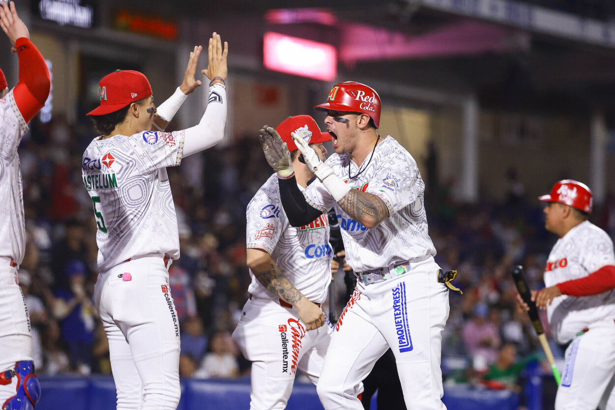 Charros de Jalisco coquistan en casa su primer título en una Serie del ...