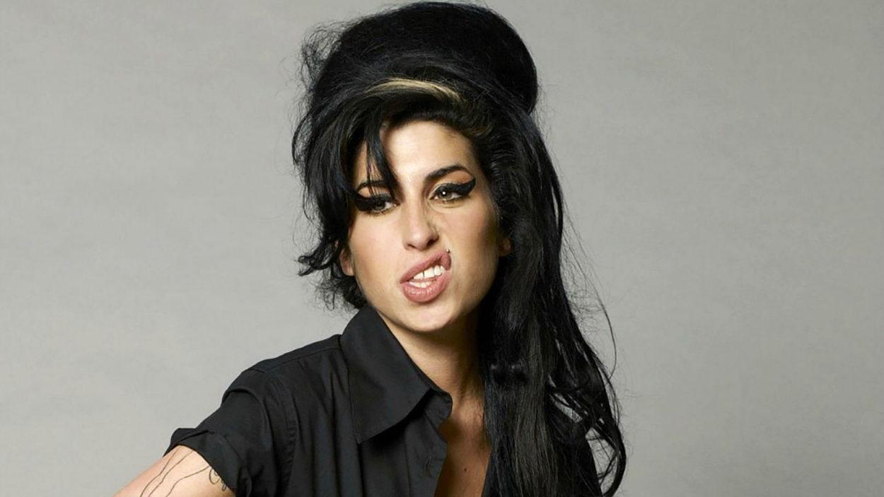 Un libro con apuntes personales y diarios de Amy Winehouse sale al ...