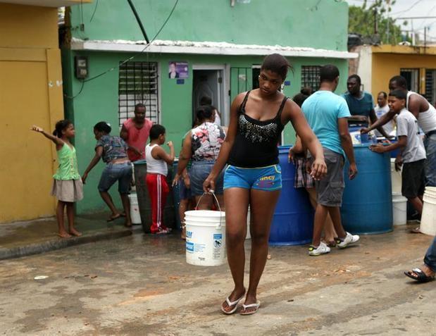 Persiste escasez de agua en Barrio Nuevo de Sabana Perdida